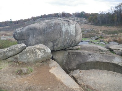 rock formation at devils den | Civil War Arsenal